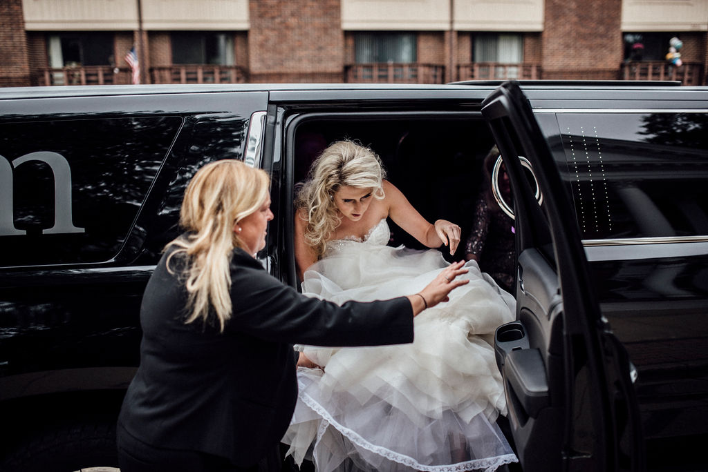 Quick Tips for Maid of Honor: Fixing the Wedding Dress Train - Engaging ...